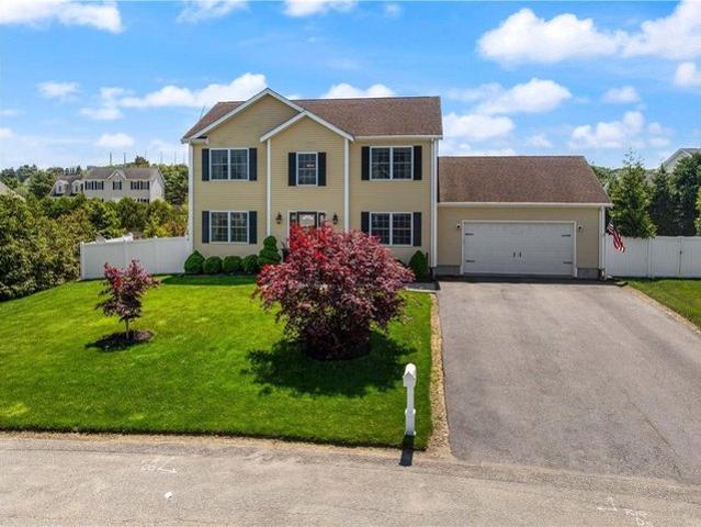 55 Sloop Dr, Portsmouth, RI 02871