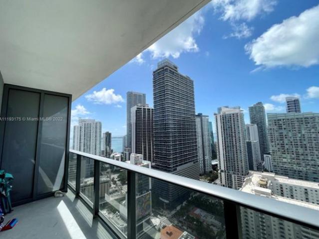 55 SW 9th St #3105 Miami, FL 33130