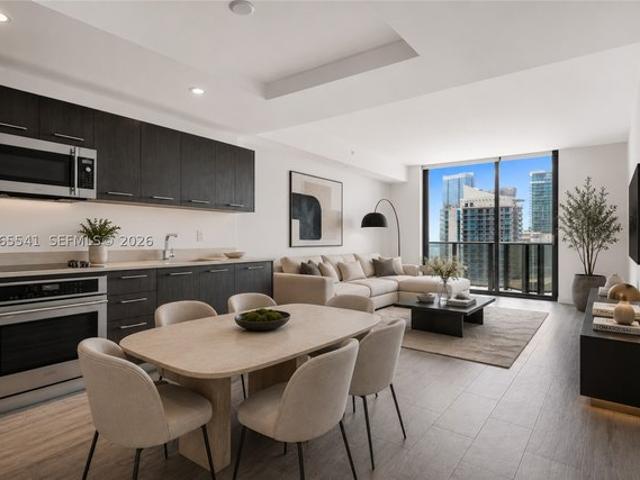 55 SW 9th St Apt 3504, Miami, FL 33130