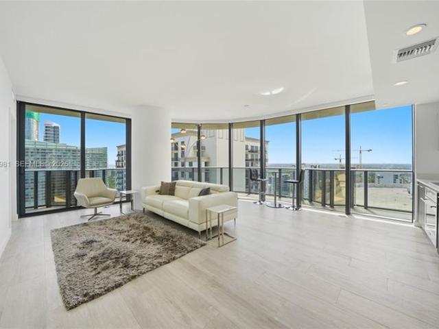 55 SW 9th St Apt 3106, Miami, FL 33130