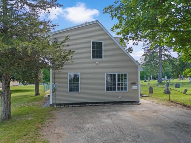 55 Stark Ave, Dover, NH 03820