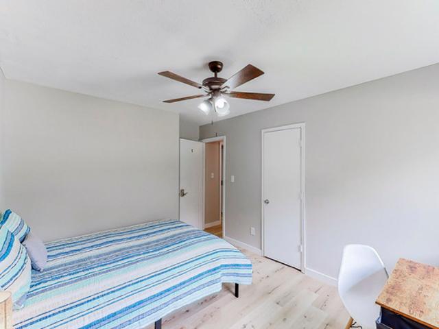 5/5 Stars! Keyless Entry Friendly Housemates Newly Renovated Responsive Host Professionally Cleaned Monthly Laundry Onsite for Convenience 4 min Walk to Groceries 10 min Drive to Downtown McDonough under 10 miles to Conyers