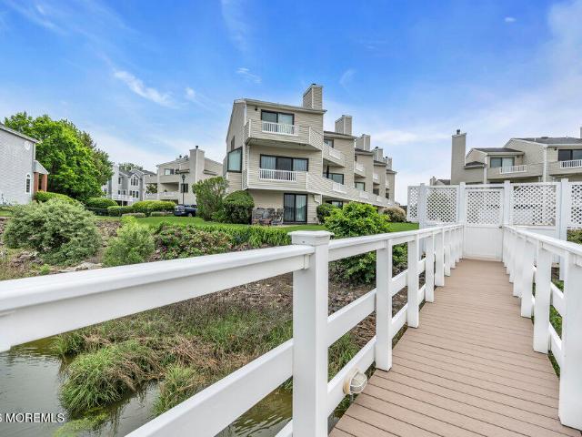 55 Sunset Avenue