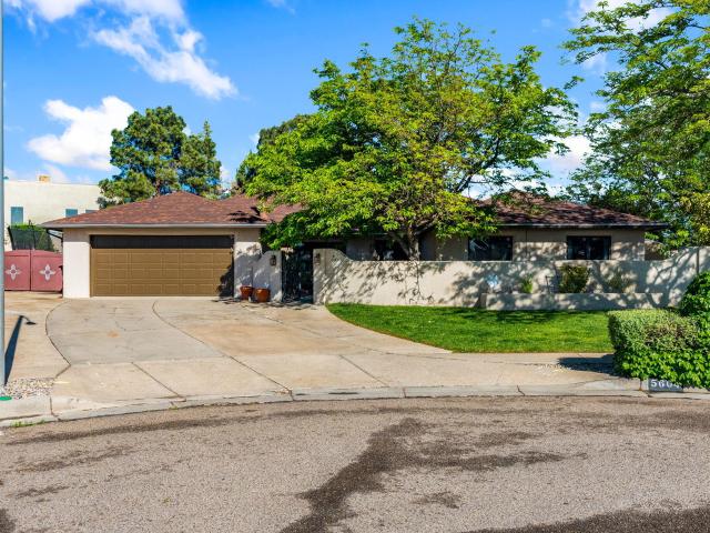 5604 Planeta Court NE