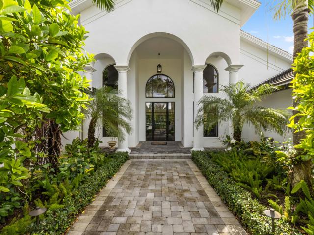 5604 War Admiral Rd, Palm Beach Gardens, FL 33418 | MLS #R11144 | Compass