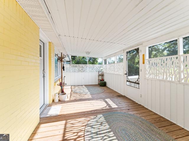 5605 N Highway 33