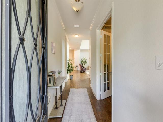 5605 Acoma Lane