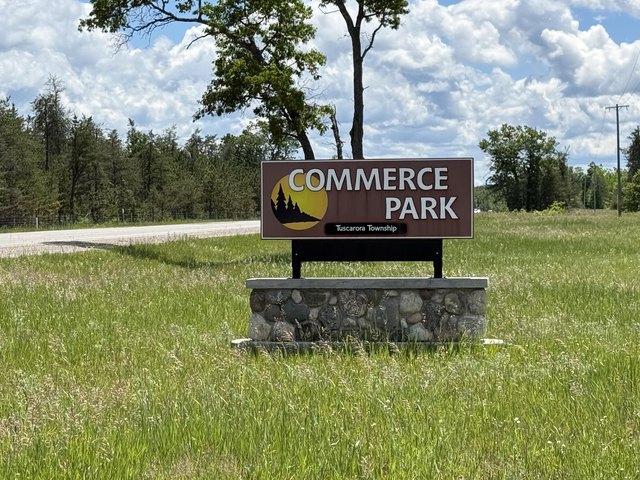 5605 Commerce Blvd, Indian River, MI 49749