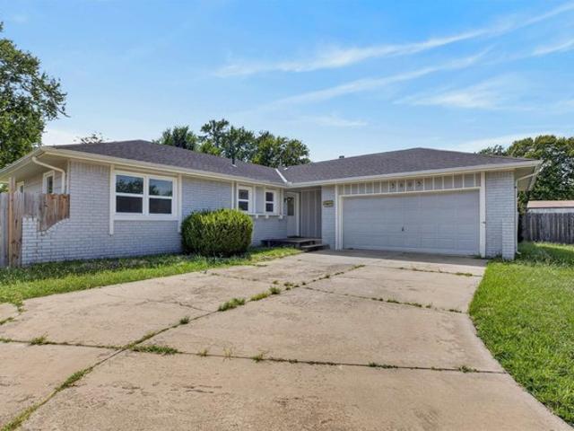 5605 E Shadybrook St, Wichita, KS 67208