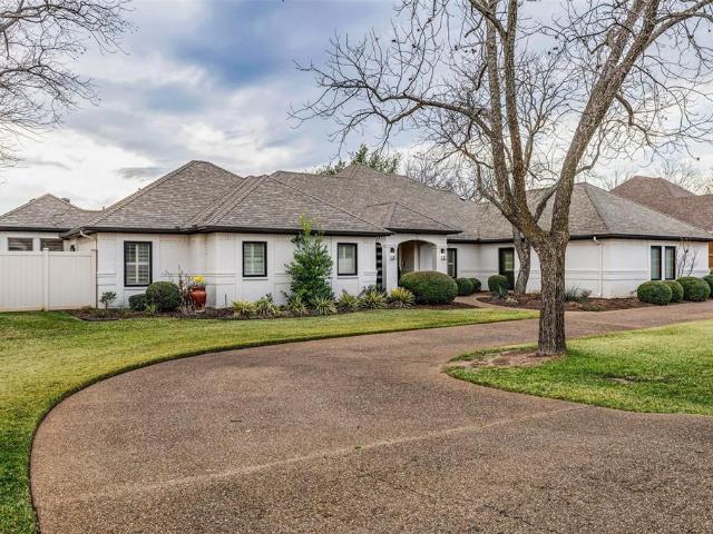 5605 Flagstick Dr, Granbury, TX 76049 | MLS #21151 | Compass