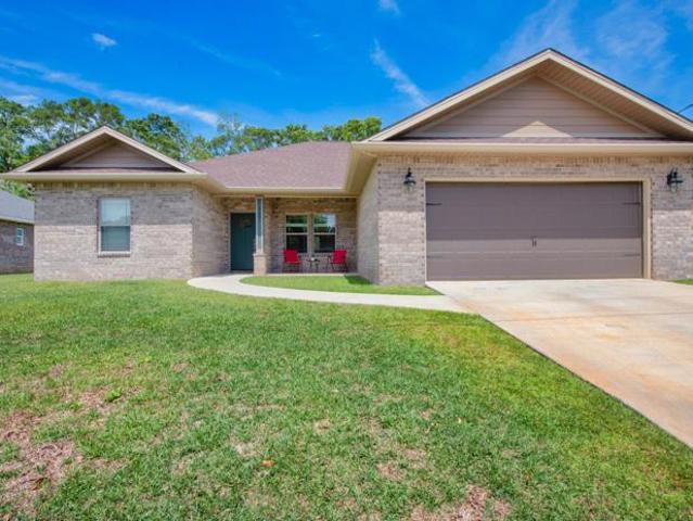 5605 Price Plantation Rd, Baker, FL 32531