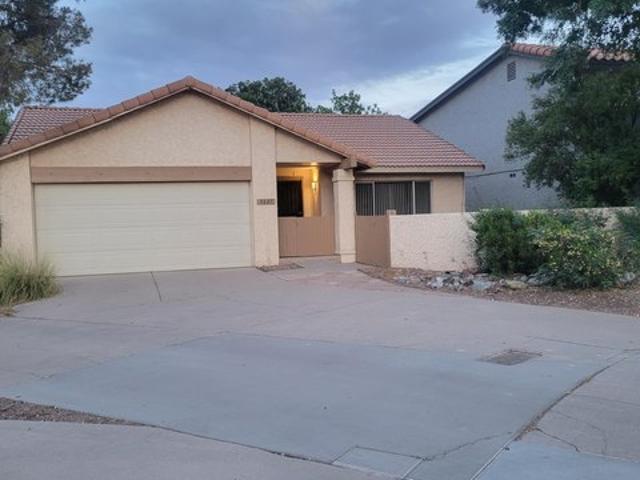 5605 S Spinnaker Rd, Tempe, AZ 85283