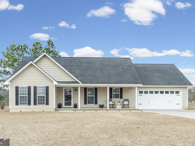 5605 Woodstone Dr, Blackshear, GA 31516