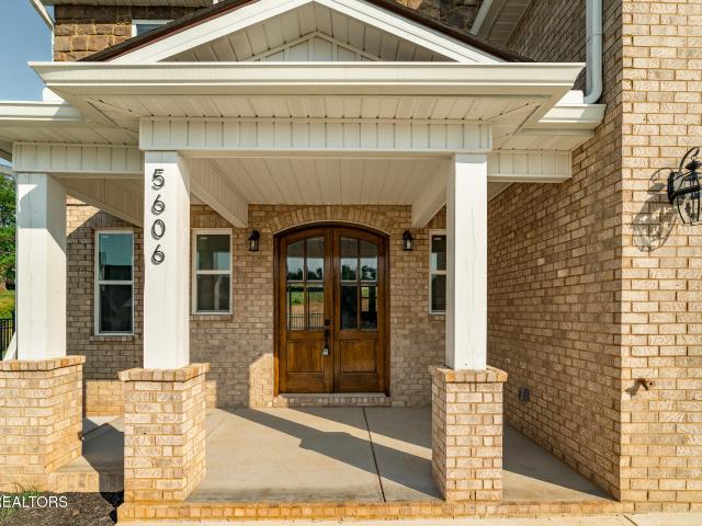 5606 Belle Maison Lane