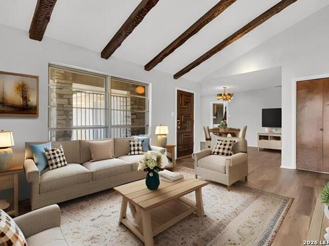 5606 Rolling Ridge