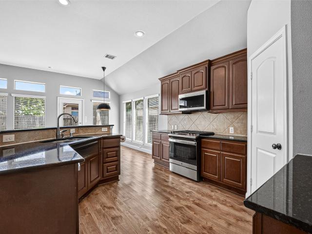 5606 Walnut Glen Ln, Rosenberg, TX 77471 | MLS #86076