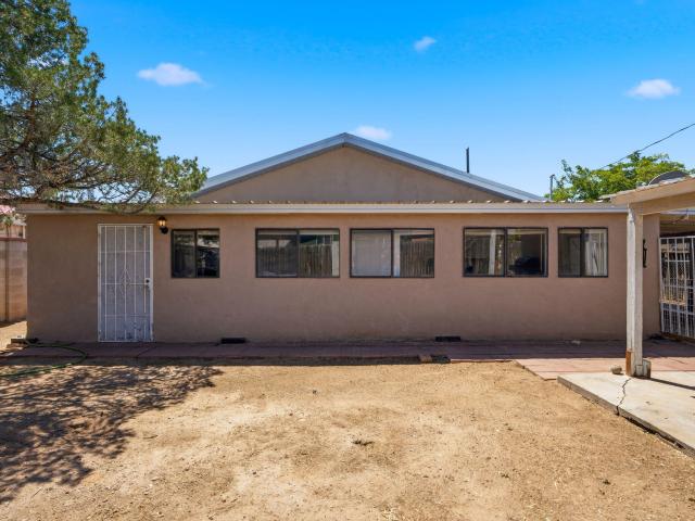 5607 Alta Vista Court SW