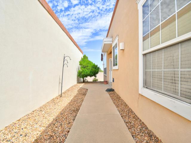 5607 Bosque Vista Drive NE