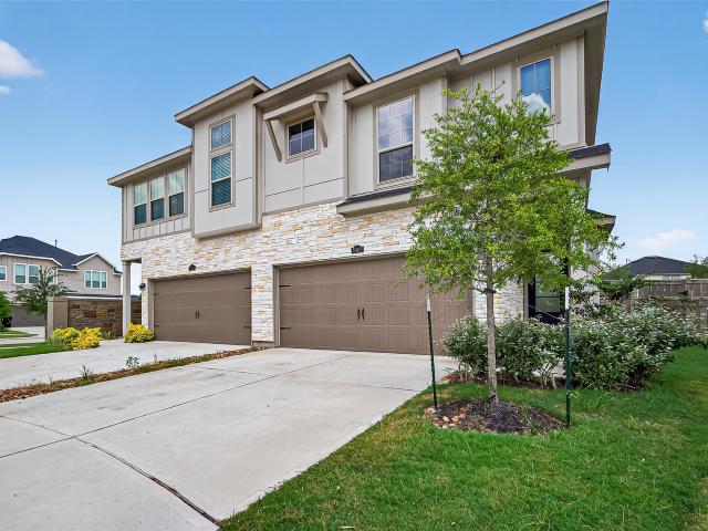 5607 Foggy Vine Court