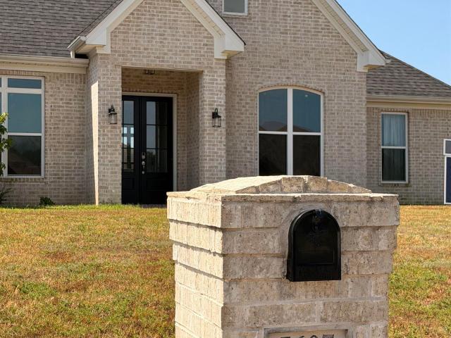 5607 hummingbird lane