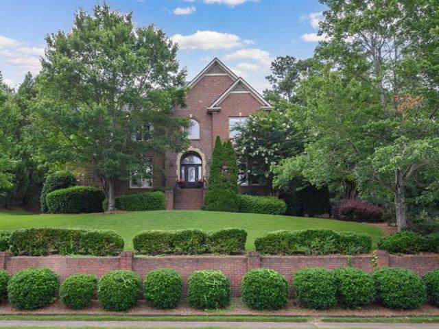 5607 Lake Trace Dr, Hoover, AL 35244