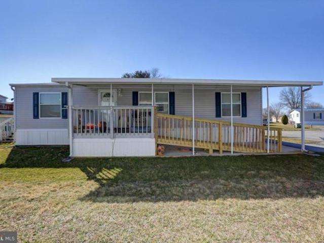 5608 Classic Ct, Fayetteville, PA 17222