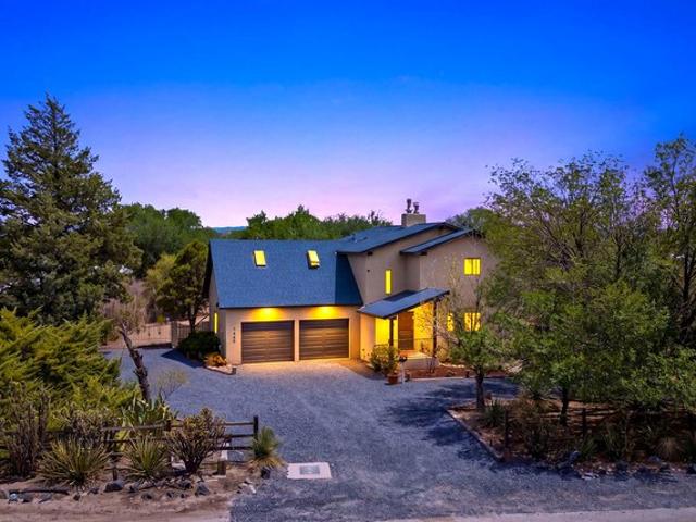5608 Don Felipe Ct SW, Albuquerque, NM 87105