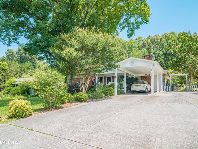 5608 Sierra Rd