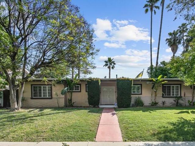 5608 Valley Circle Blvd, Woodland Hills, CA 91367