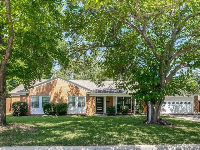 5608 Whitman Ave, Fort Worth, TX 76133