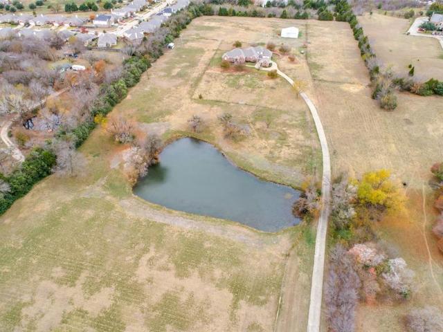 5609 Lyons Rd, Garland, TX 75043 | MLS #20328
