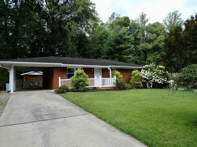 5609 Woodbine Rd, Ashland, KY 41102