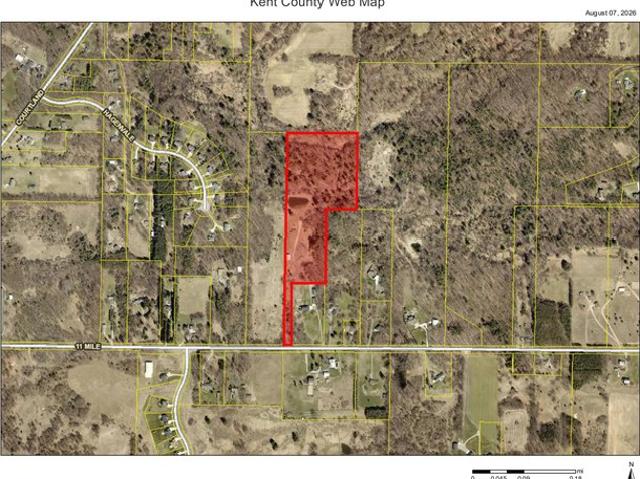 5609 11 Mile Rd NE, Rockford, MI 49341