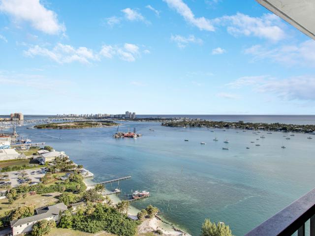5600 N Flagler Dr, Unit PH107, West Palm Beach, FL 33407 | MLS #R11165