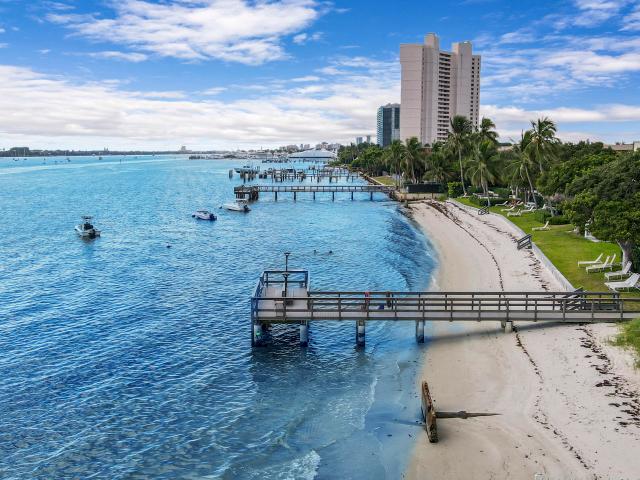 5600 N Flagler Dr, Unit PH103, West Palm Beach, FL 33407 | MLS #B26018 | Compass