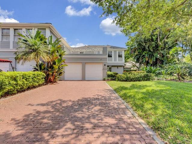 5600 Cambridge Blvd, Boca Raton, FL 33496