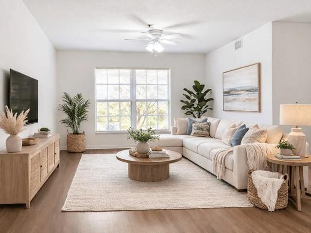 5600 Jonquil Cir, Naples, FL 34109