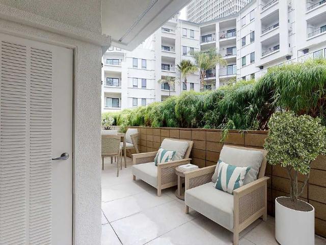 5600 Wilshire Studio Apartment for Rent at 5600 Wilshire Blvd, Los Angeles, CA 90036 Mid City West