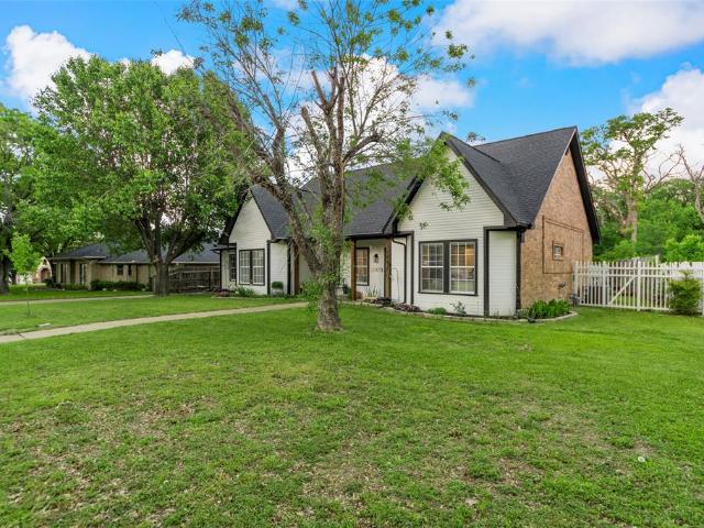 5601 Burgundy Dr, Greenville, TX 75402 | MLS #21212 | Compass