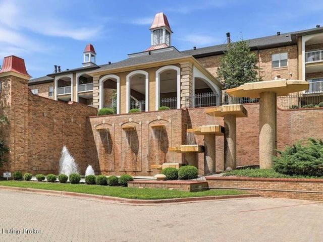 5601 Coach Gate Wynde Apt 24, Louisville, KY 40207
