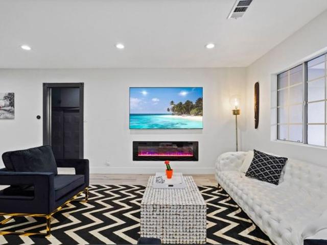 5601 Corbett St, Los Angeles, CA 90016