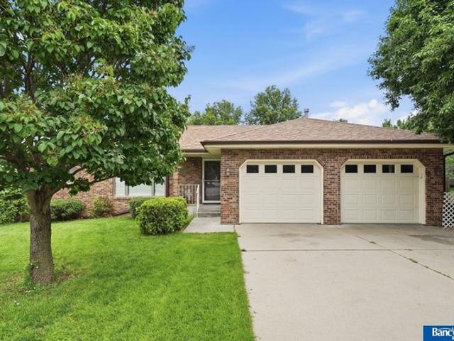 5601 Elk Cir, Lincoln, NE 68516