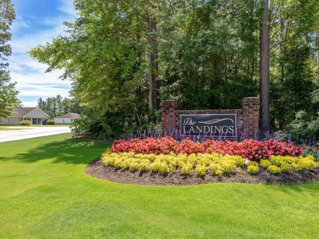 5601 Landings Pkwy