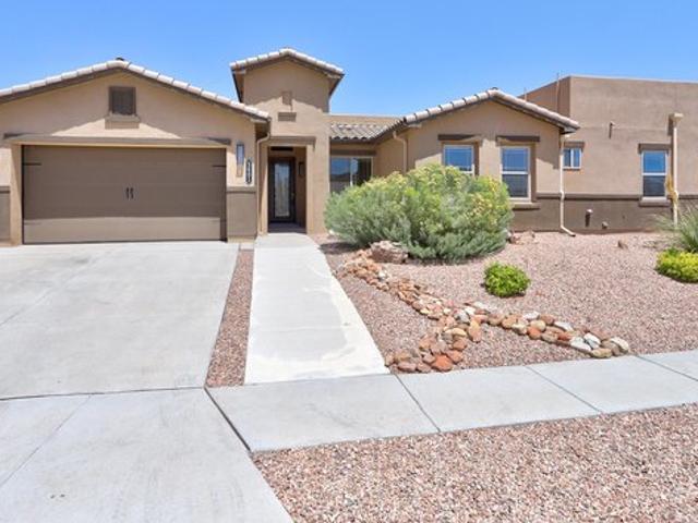 5601 Pikes Peak Loop NE, Rio Rancho, NM 87144