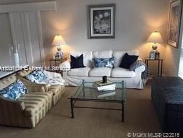 5601 SW 78th St #3, Miami, FL 33143