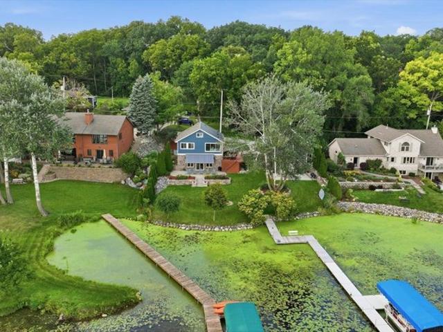 5601 Scenery Dr, Waterford, WI 53185