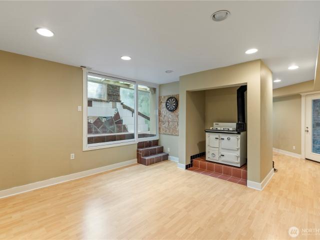 5601 W Mercer Way, Mercer Island, WA 98040 | MLS #2510