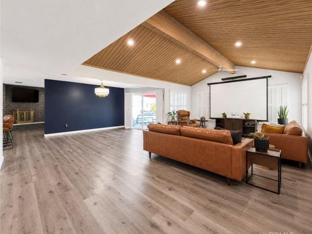 5602 Sycamore Ave, Rialto, CA 92377