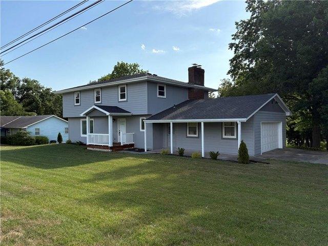 5602 S 40th St, Saint Joseph, MO 64503