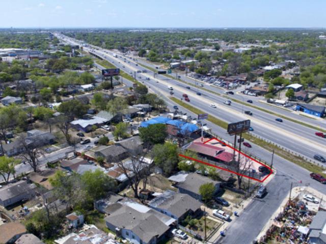 5602 S Interstate 35